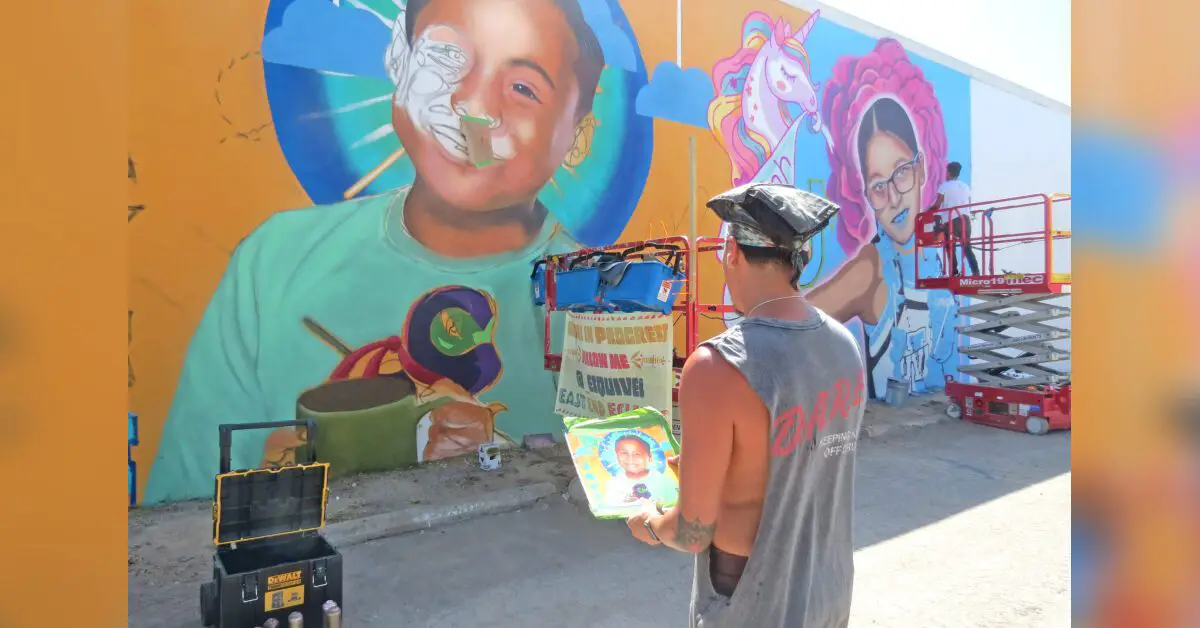 Mural project is labor of love - Uvalde Leader News