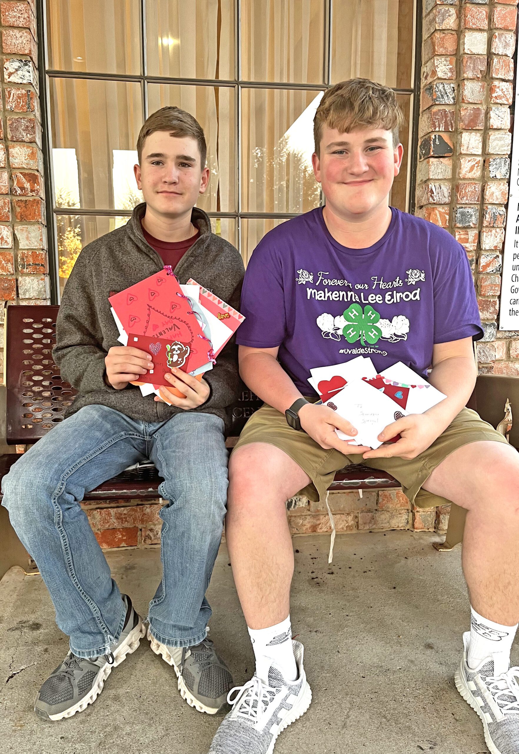 4-H members craft cards for nursing homes - Uvalde Leader News