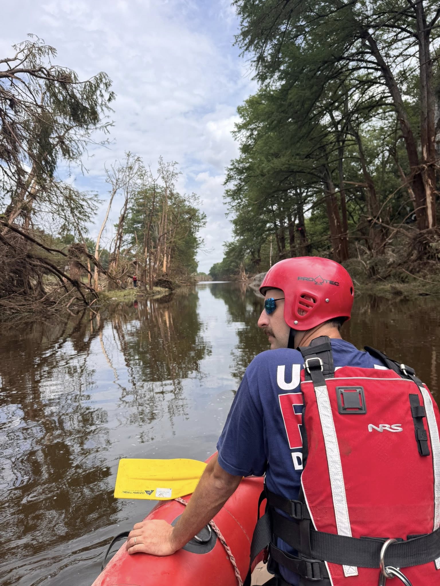 Uvalde firefighters join search for flood victims: ‘Pictures don’t do ...