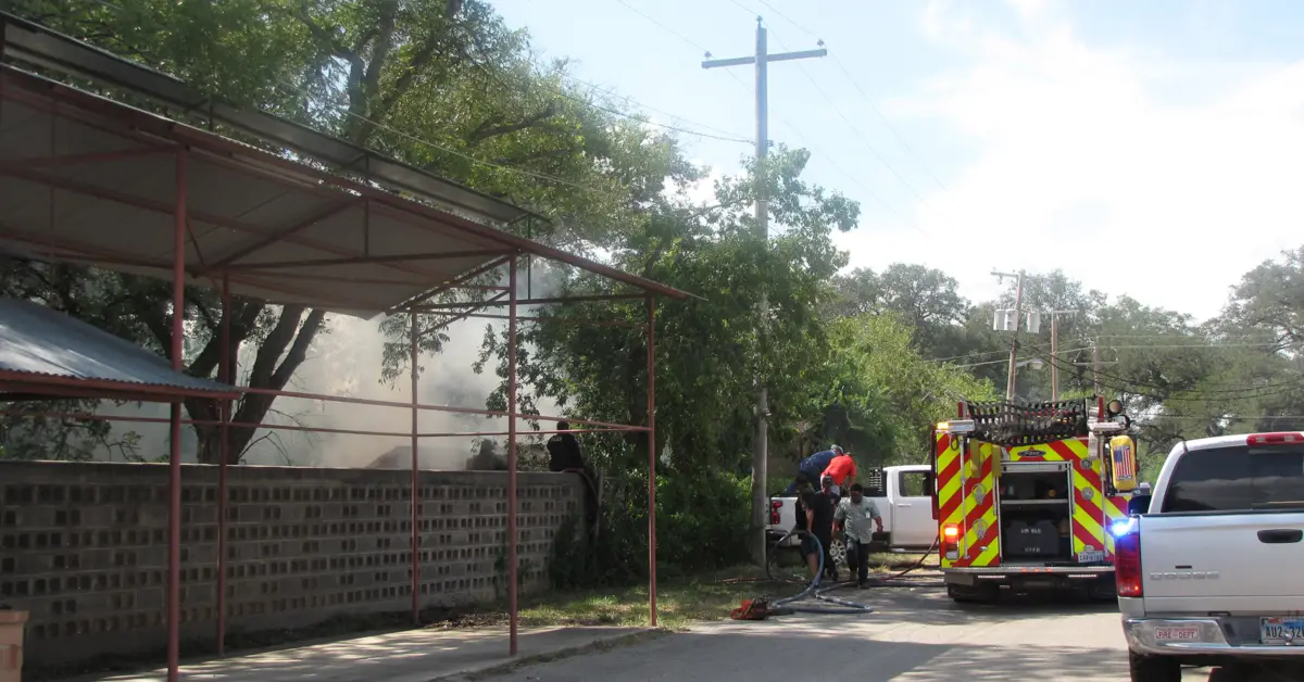 500 block of North Grove Street fire - Uvalde Leader News