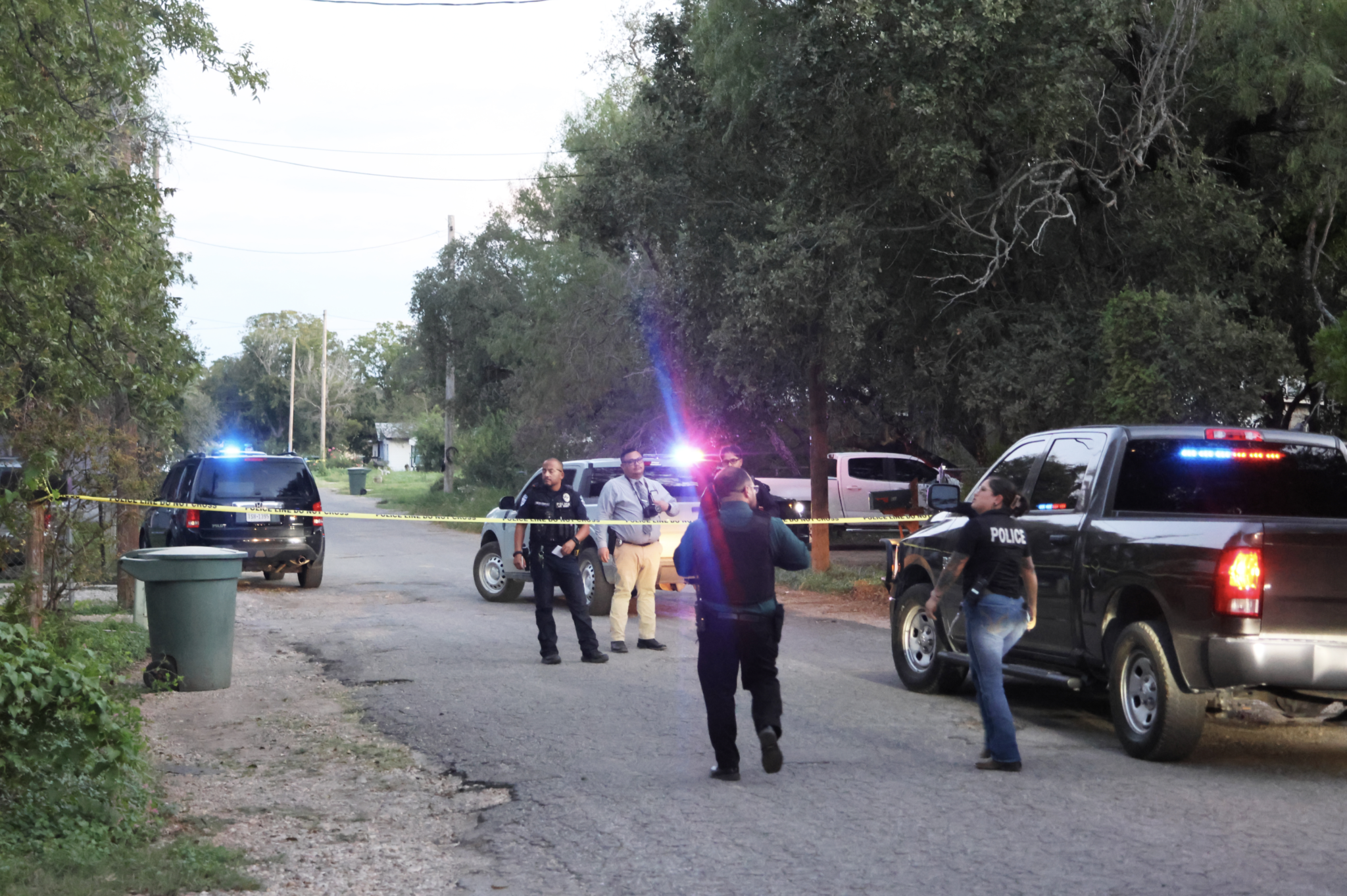 Police arrest 17-year-old in drive-by shooting - Uvalde Leader News