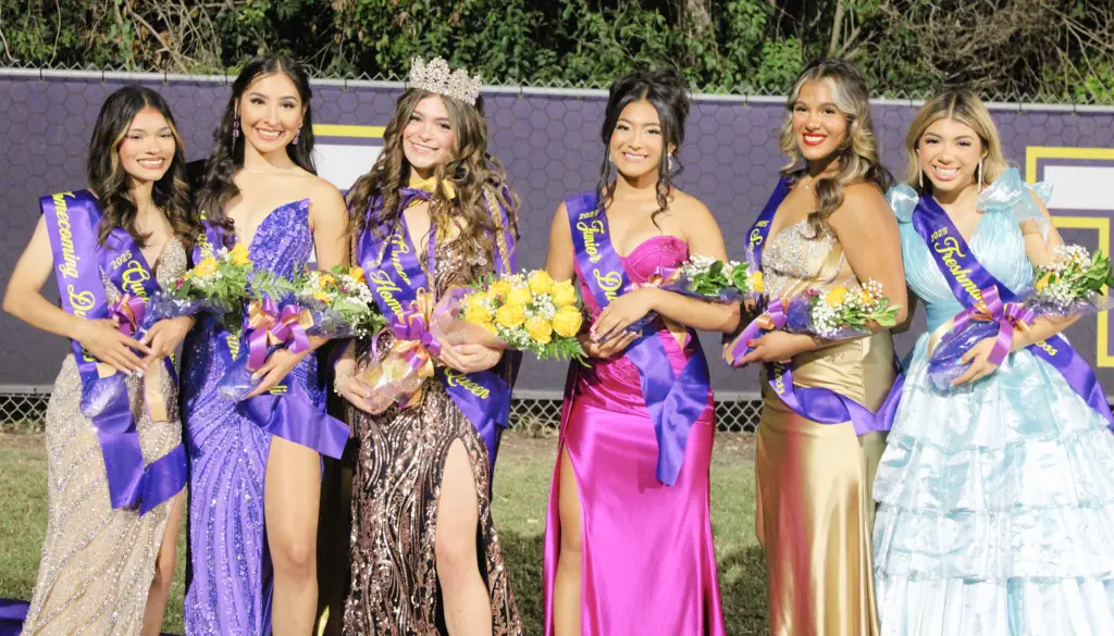 Wells wins Sabinal High’s homecoming queen crown - Uvalde Leader News