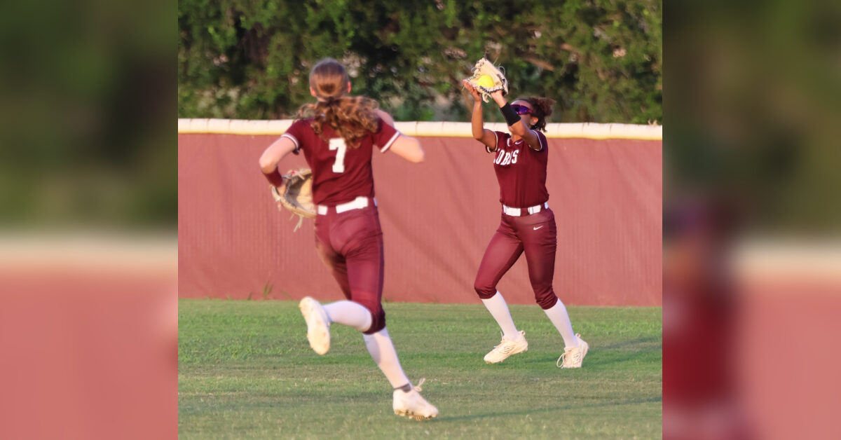 Lobos wind up 2026 softball season on the road - Uvalde Leader News